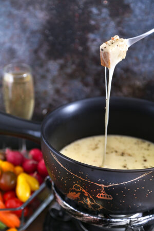 Classic Cheese Fondue - Sprinkle Bakes