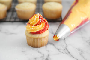 Peach Bellini Cupcakes - Sprinkle Bakes