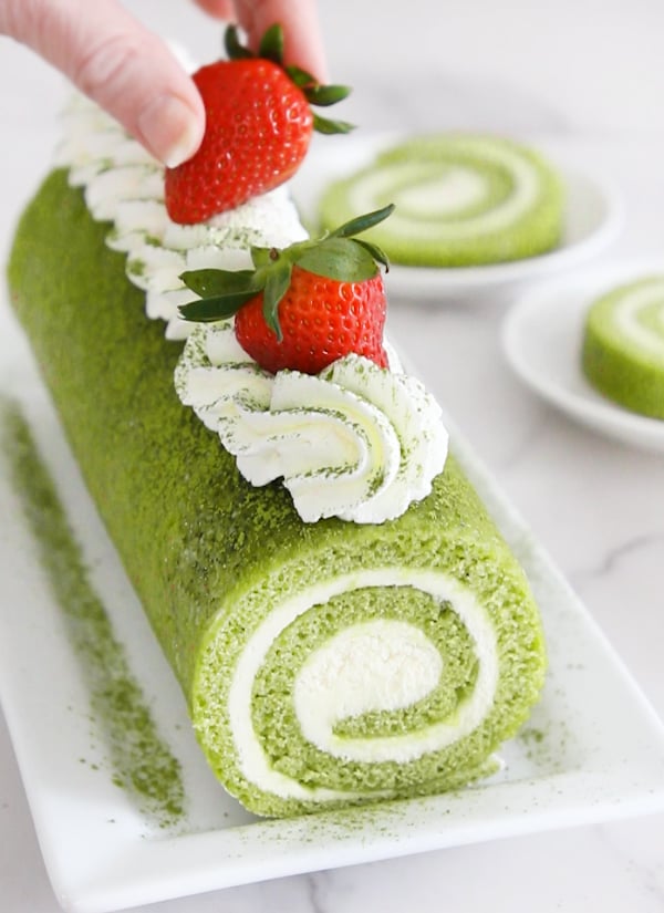 Matcha Cake Roll - Sprinkle Bakes